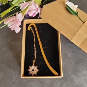 Gold Metal Bookmark: Star & Gem Flower Book Jewelry - Etsy