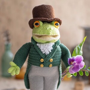 Dandy Frog Outfit Сrochet Pattern - Etsy