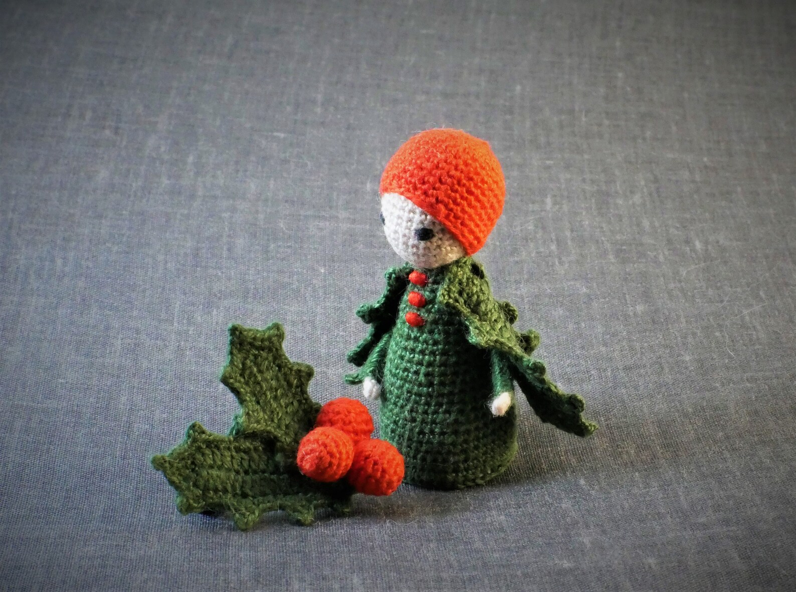 CROCHET PATTERN Holly Brooch Miniature Amigurumi Jewelry - Etsy