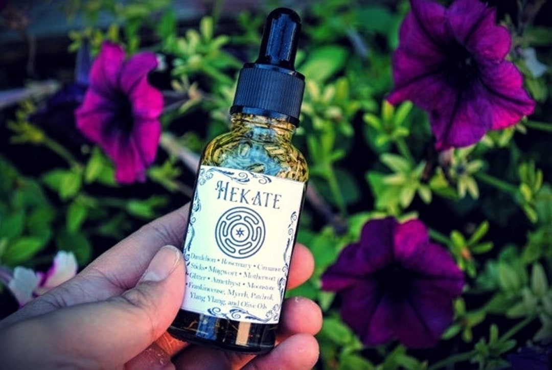 1 Oz. Hekate Ritual Oil~hecate~spell Oils~intention Oils~dropper Bottle With Herbs/crystals ...