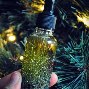 Yule Ritual Oil ~ 1.oz Dropper Bottle ~ Homemade Oil ~ Witchcraft ...