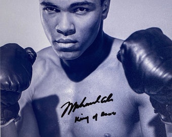 Muhammad Ali d. 2016 Signed Autographed Glossy 8x10 Photo COA Matching ...