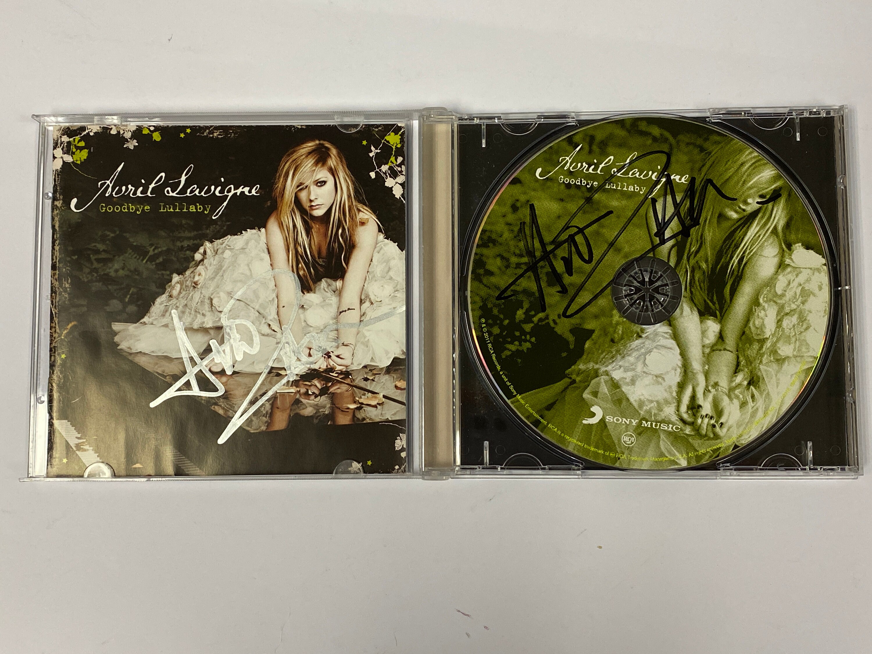 Avril Lavigne Goodbye Album