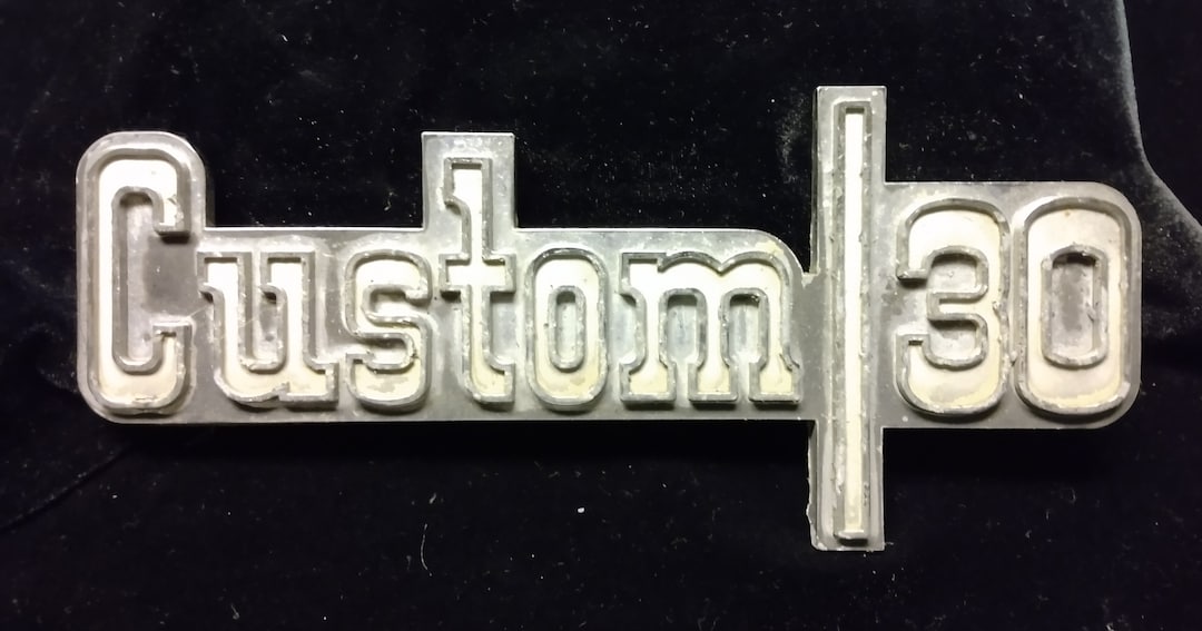 73-76 Chevy Truck Custom 30 Fender Emblem #6273125 - Etsy