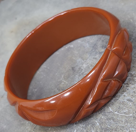 Antique Chocolate Brown Bakelite Carved Catalin Bangl… - Gem