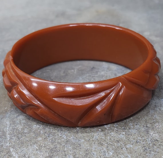 Antique Chocolate Brown Bakelite Carved Catalin Bangl… - Gem