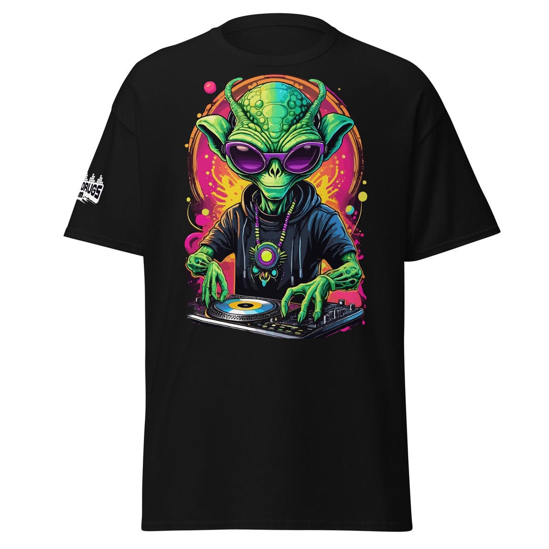 Psychedelic Outfit | Psychedelic T-shirt | Psychedelic DJ Alien ...