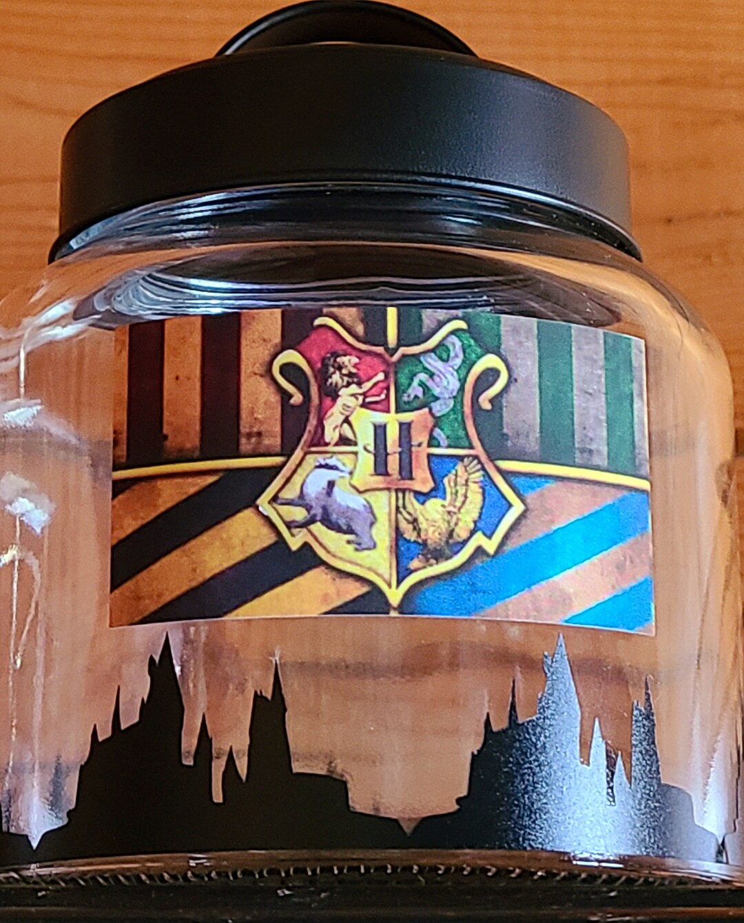 Harry Potter..hogwarts..magic..house Crest..wizards and Witches ...