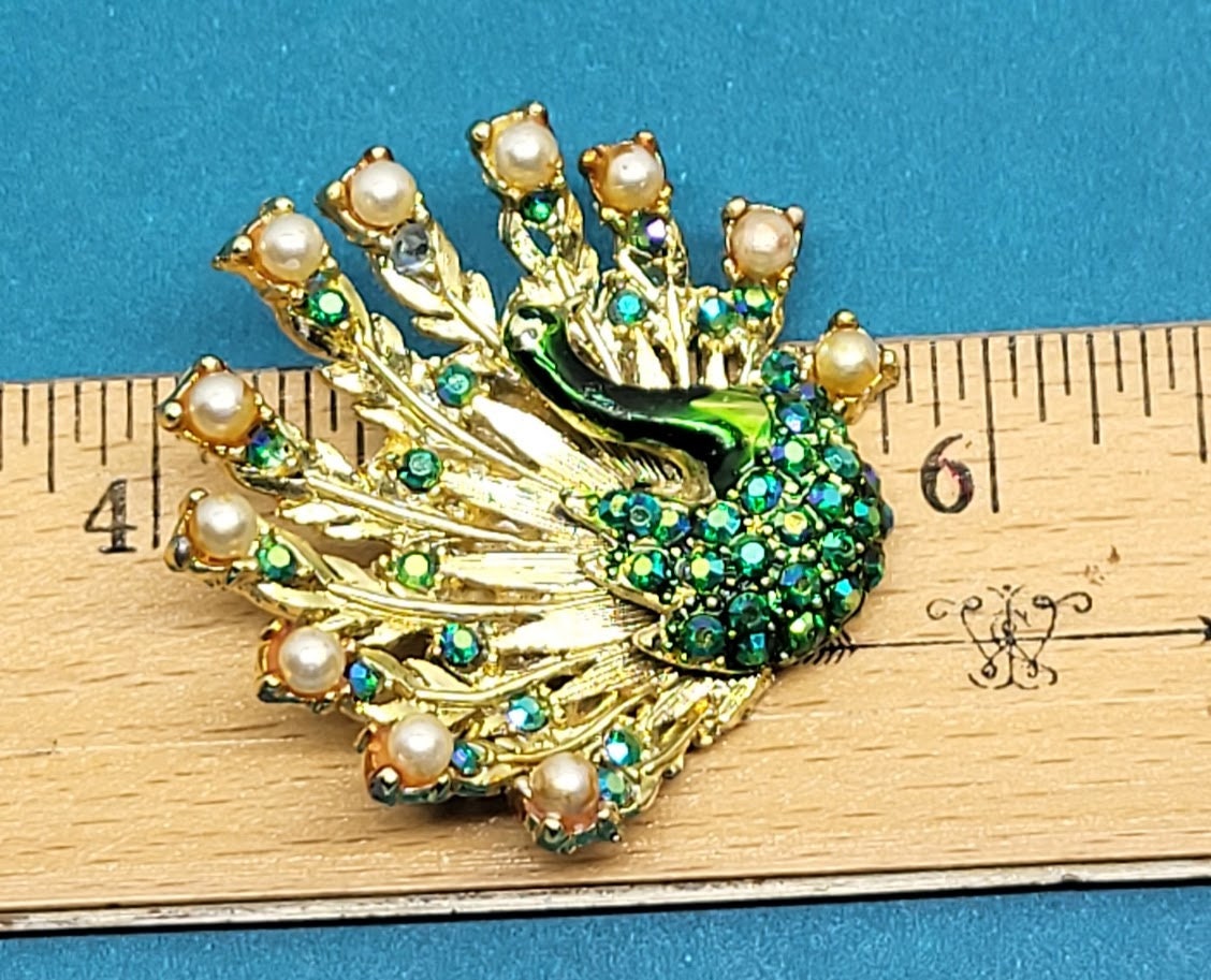 Vintage Multicolored Rhinestone Peacock Brooch Pin With Faux Pearls ...