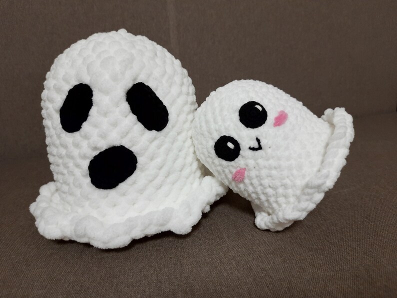 Cute Ghost Plush Crochet Pattern for Loop Yarn, Halloween Ghost Plushie ...