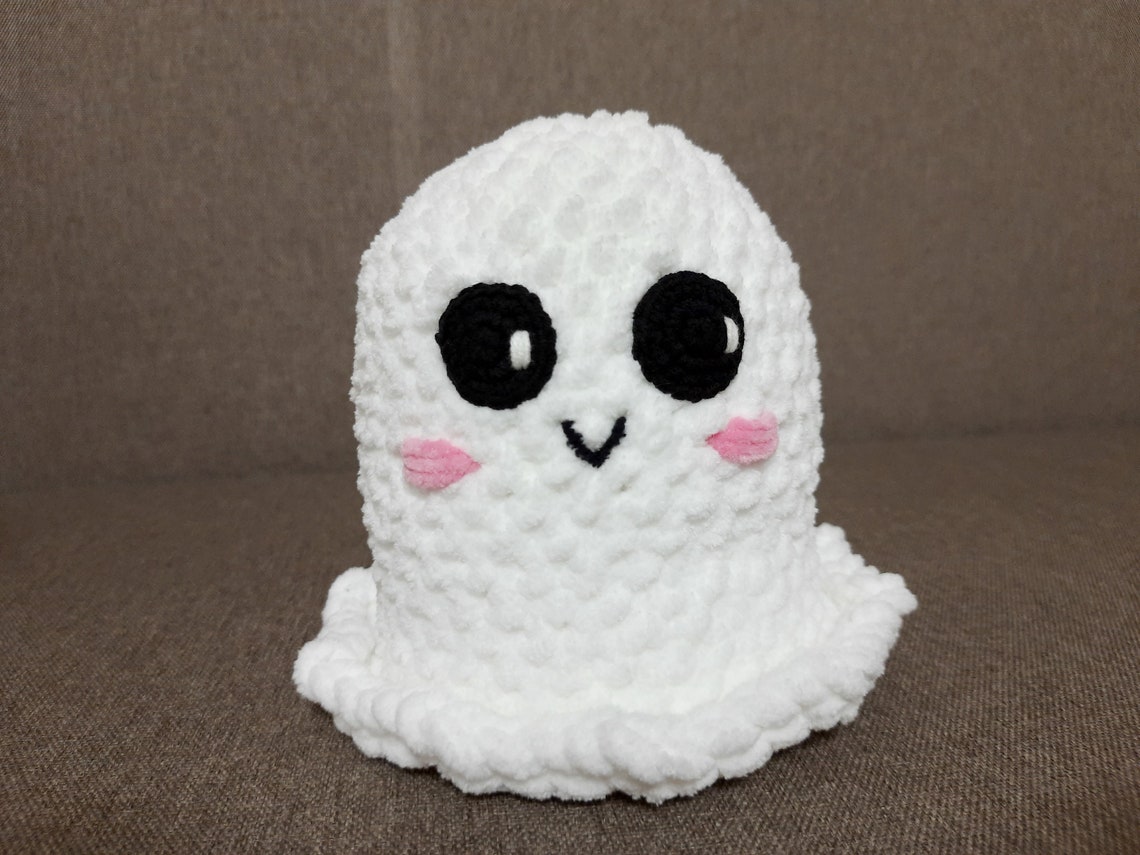 Cute Ghost Plush Crochet Pattern for Loop Yarn, Halloween Ghost Plushie ...