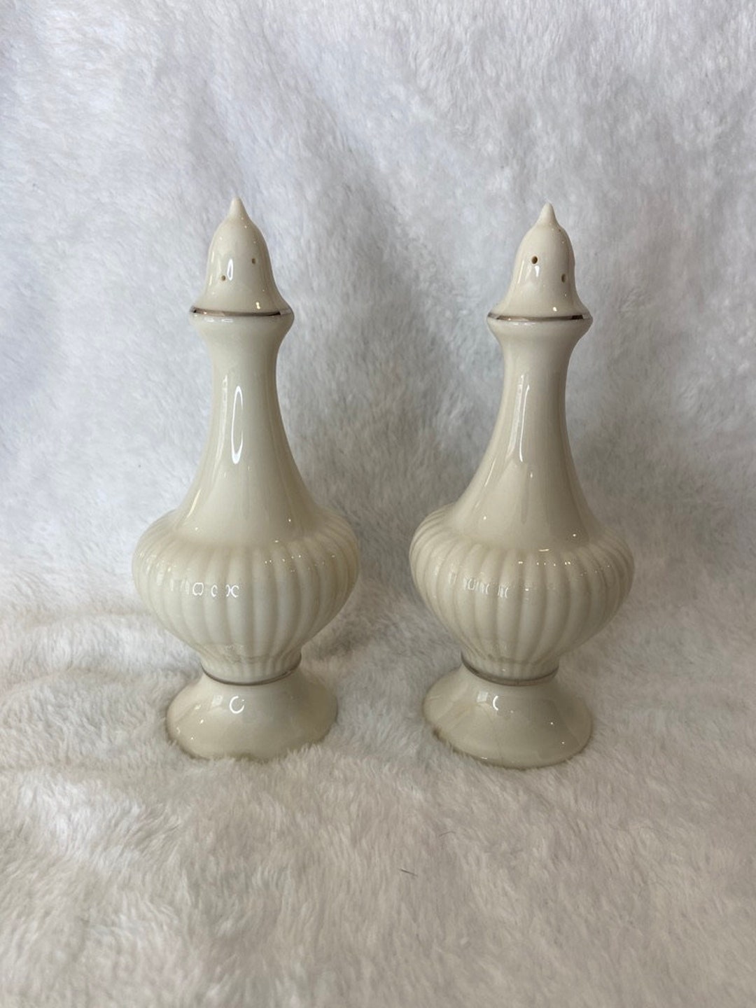 Vintage LENOX Ivory Salt & Pepper Shaker Set - Essex Collection ...