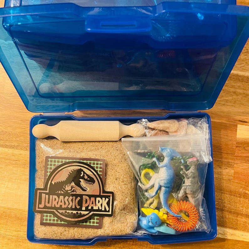 Dinosaur-themed Sensory Kinetic Sand Kit With Storage Container ...