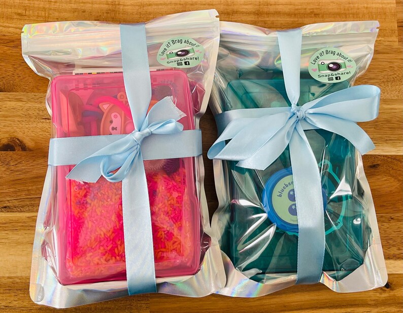 Dinosaur-themed Sensory Kinetic Sand Kit With Storage Container ...