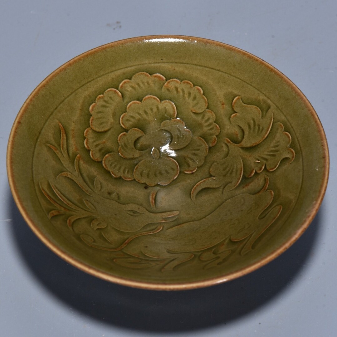 48575 Chinese Yue Kiln Green Glaze Low Relief Flower Design Porcelain ...