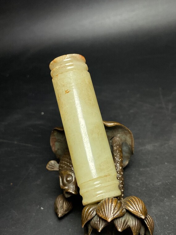 e0555 hand carved - Gem