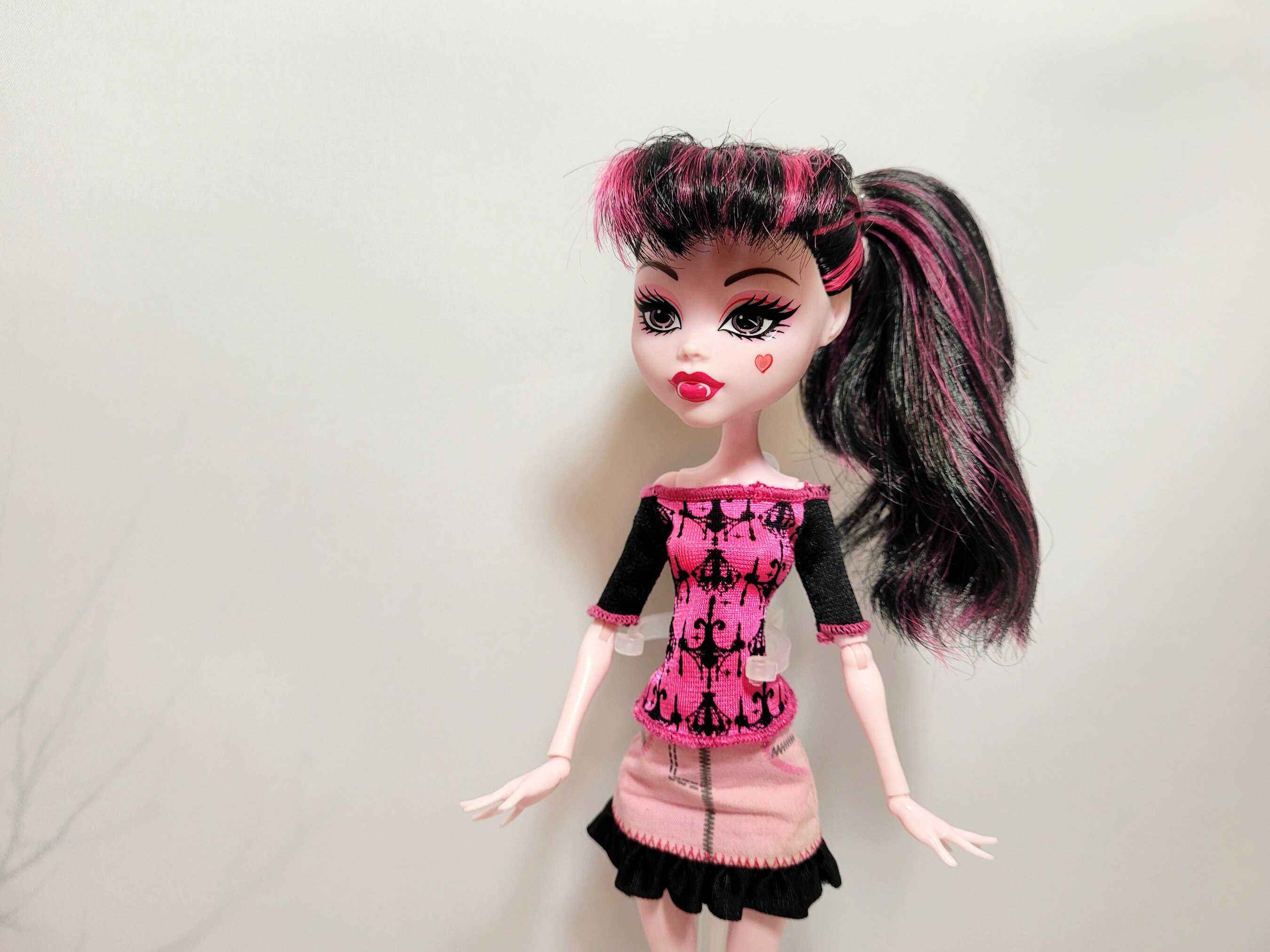 Monster High Dolls Draculaura Scaris