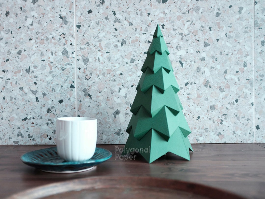 Christmas Tree: Paper Craft Template for Making Low Poly New Year 3D ...
