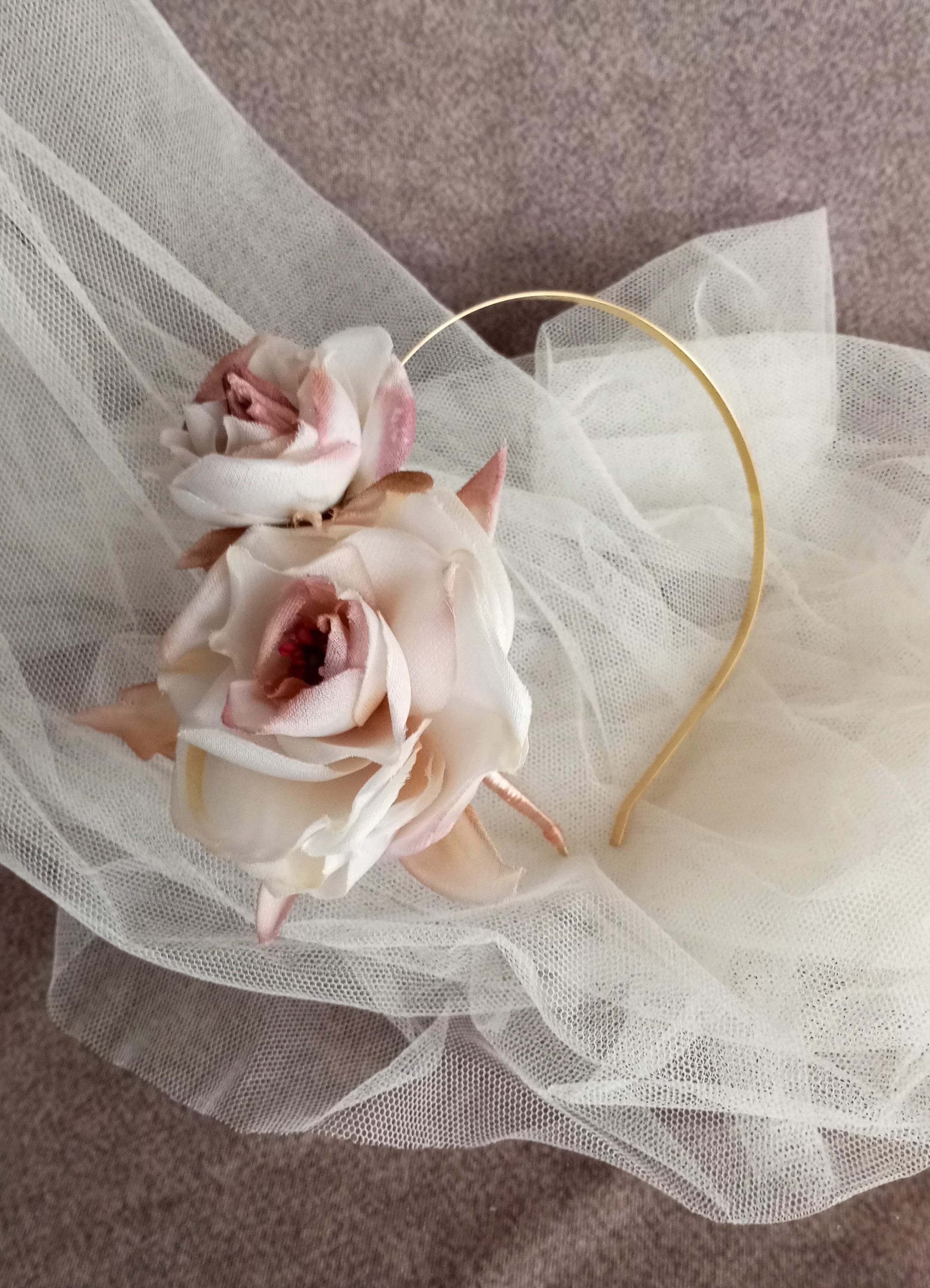 Elegant White Roses Fascinator Headpiece for Wedding Guest Flower Hair ...