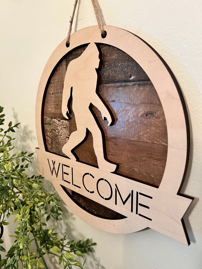 Bigfoot Welcome Sign | Round Rustic Faux Wooden Pallet | Hanging Sign ...