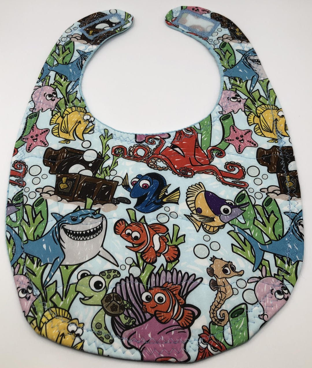 Finding Nemo Dory Deluxe Bib Quilt: Adjustable Durable Reversible ...
