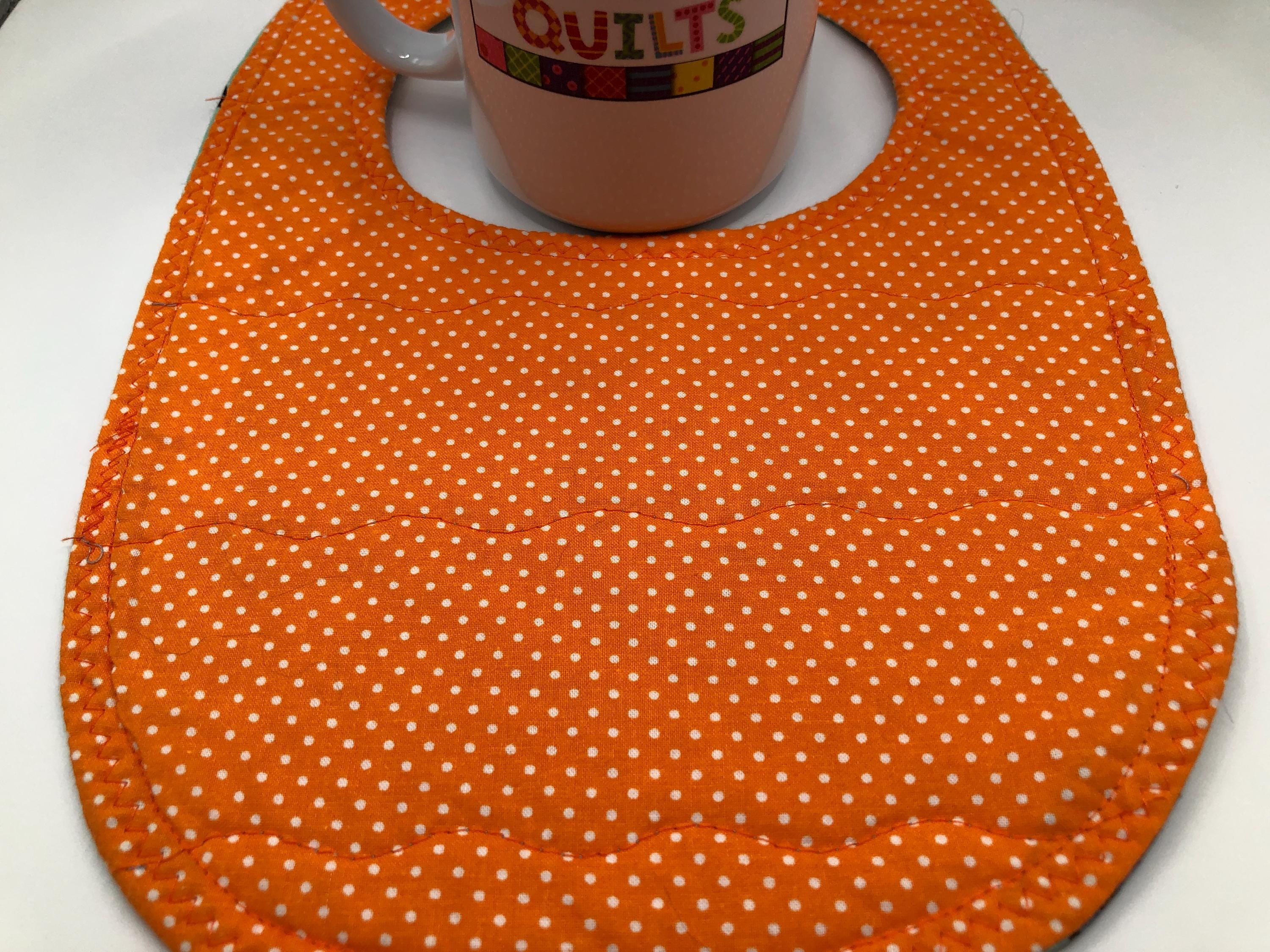 Finding Nemo Dory Deluxe Bib Quilt: Adjustable Durable Reversible ...