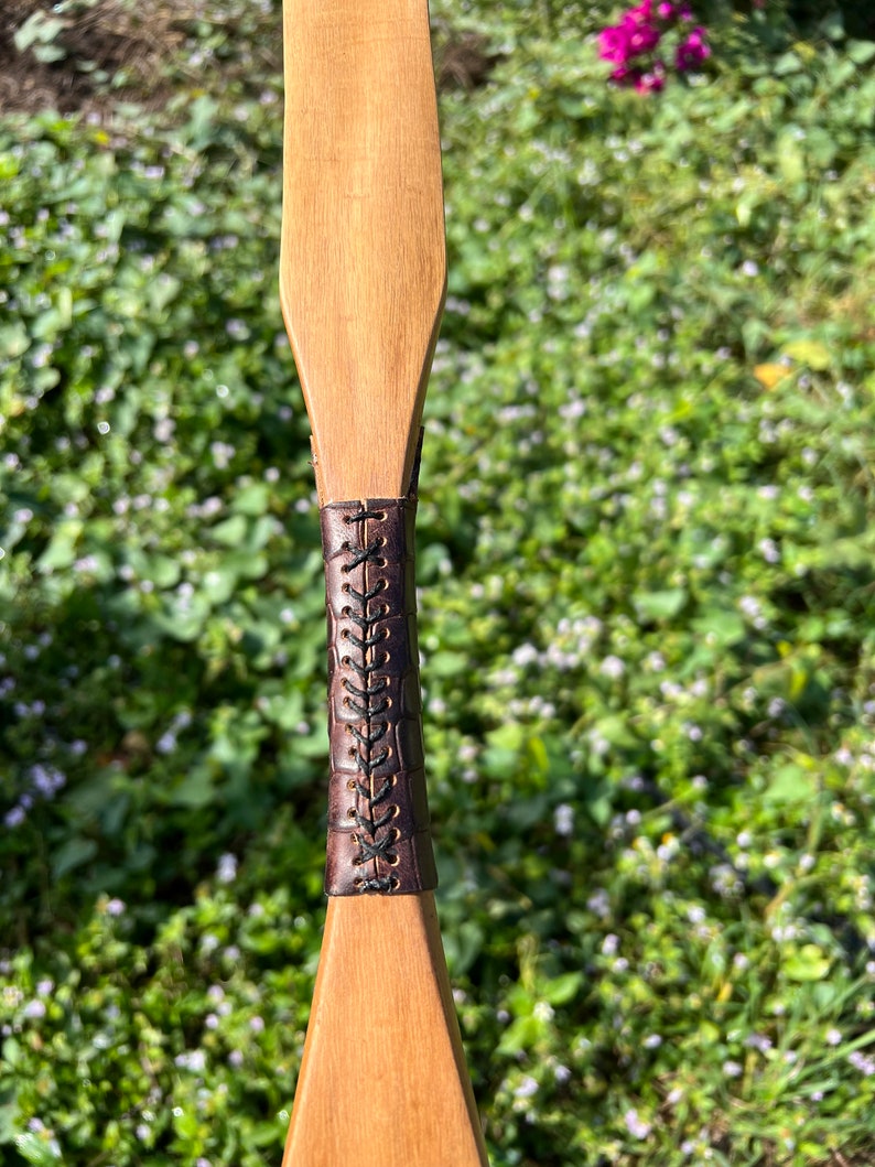 Black Locust Mollegabet Bow. - Etsy