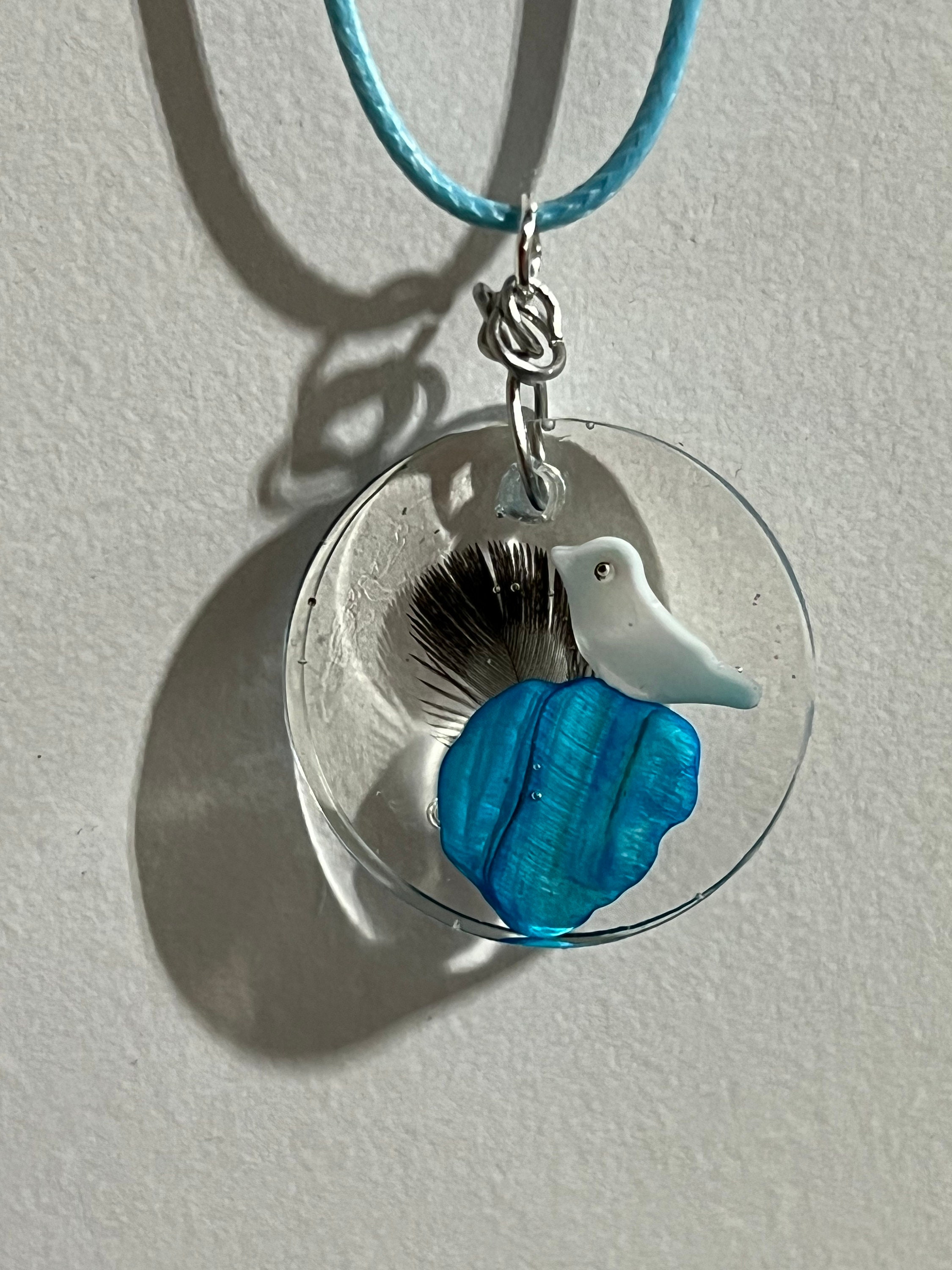 One-of-a-kind Necklaces With Sea Shell, Trochid Shell Birds, Glitter ...