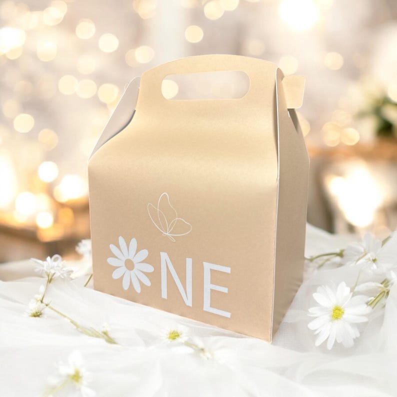 Personalized Daisy-themed First Birthday Favor Box Elegant Party Gift ...
