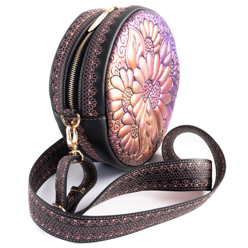 Set Round Crossbody Bag and Match Small Zipper Pouch, Quilted Circle ...