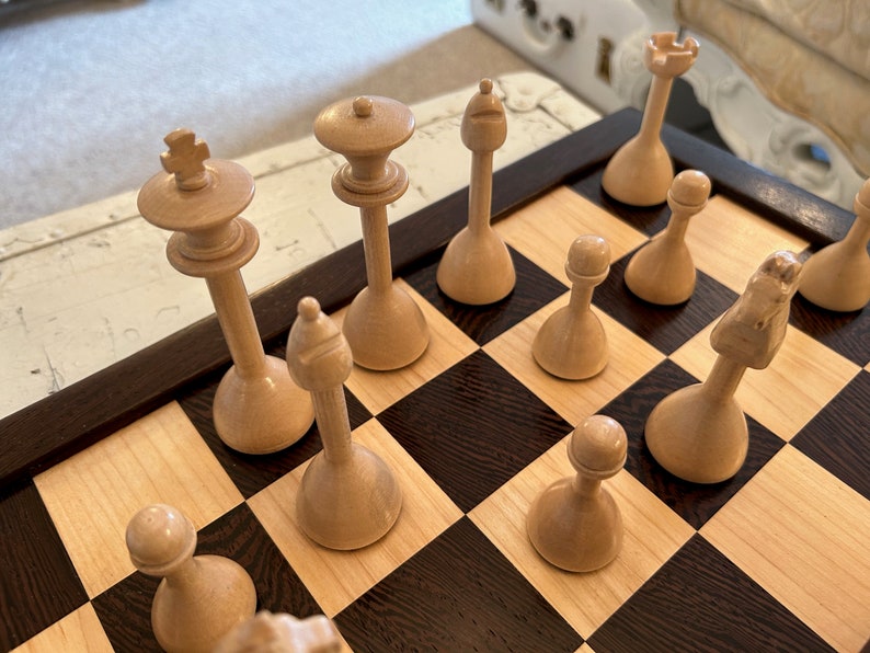 Queen's Gambit Chess Set - Etsy