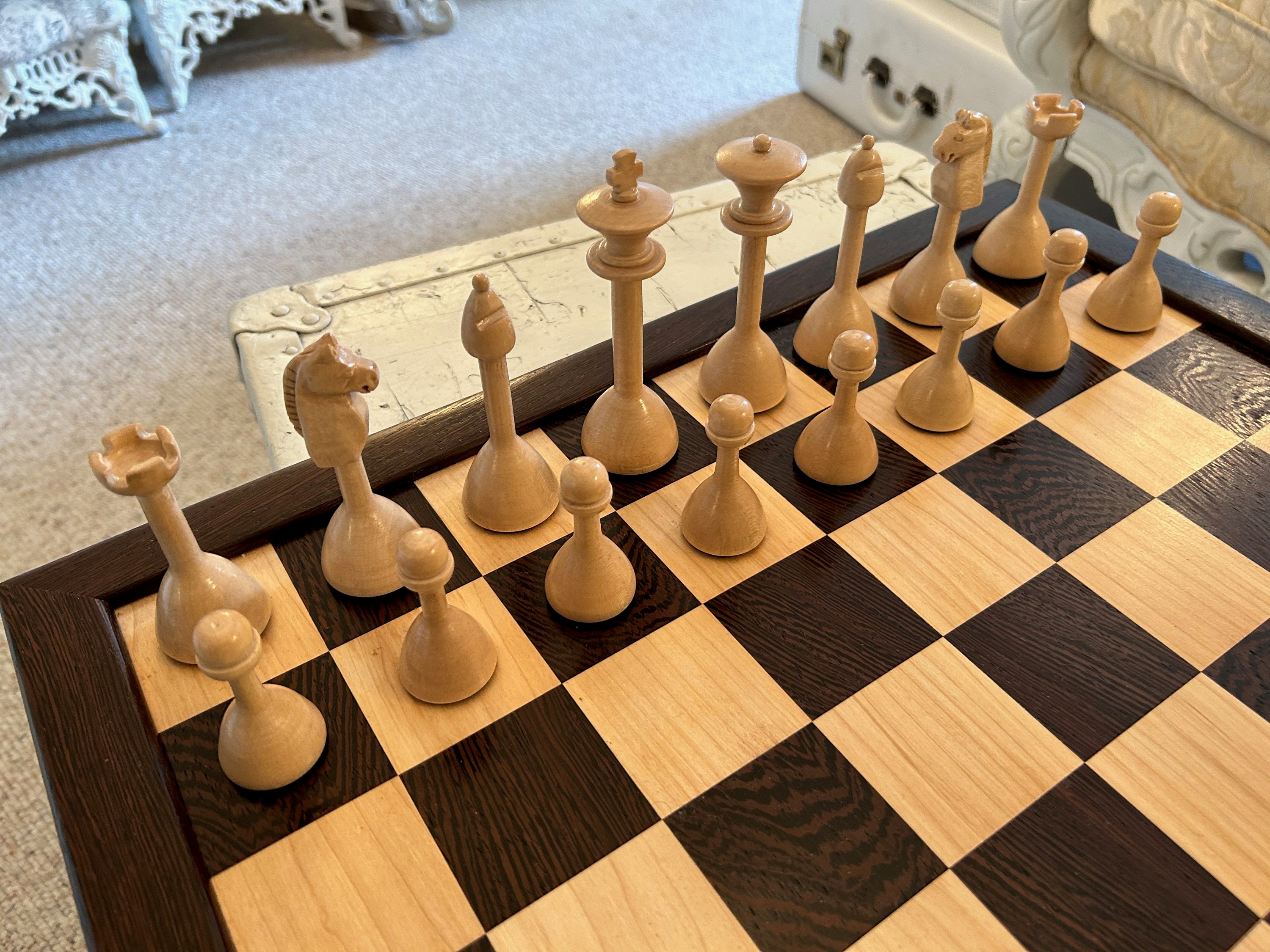 Queen's Gambit Chess Set - Etsy
