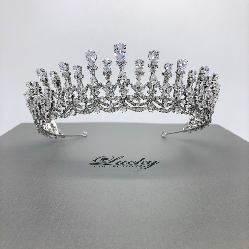CLASSIC TIARA, Royal Crown, Wedding Tiara for Bride, Corona De Boda ...