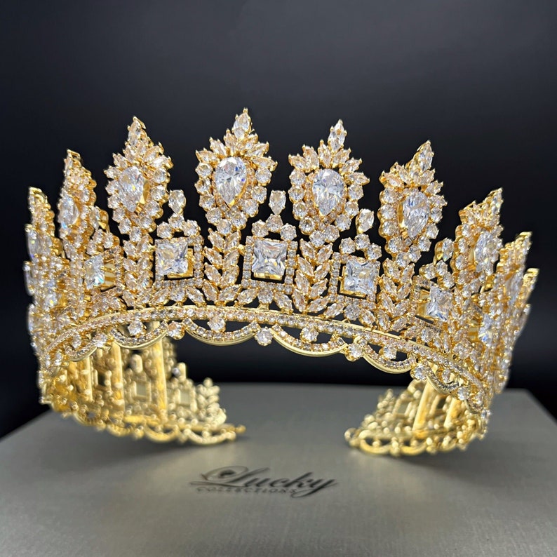 TALL FULL CIRCLE Round Tiara, Royalty Cubic Zirconia Bridal Crown ...