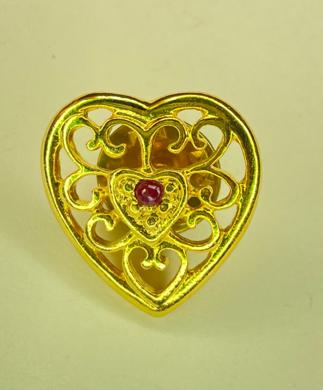 Vintage Harriet Carter Faux Ruby Gold Tone Heart Pin Brooch Fashion ...