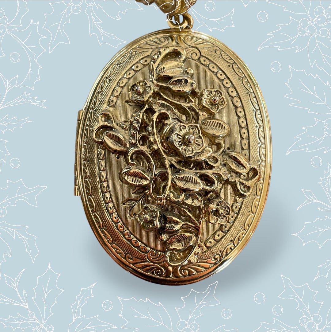 Vintage Whiting and Davis Large Locket Pendant Necklace, Gold Tone - Etsy