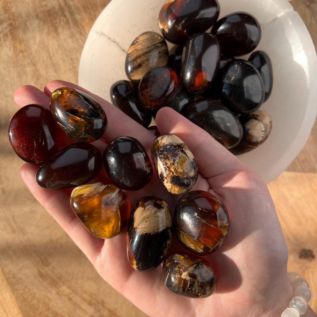 Genuine Amber Tumble - Tumbled Amber From Indonesia - Sumatran Amber - UV Reactive Amber - Solar ...
