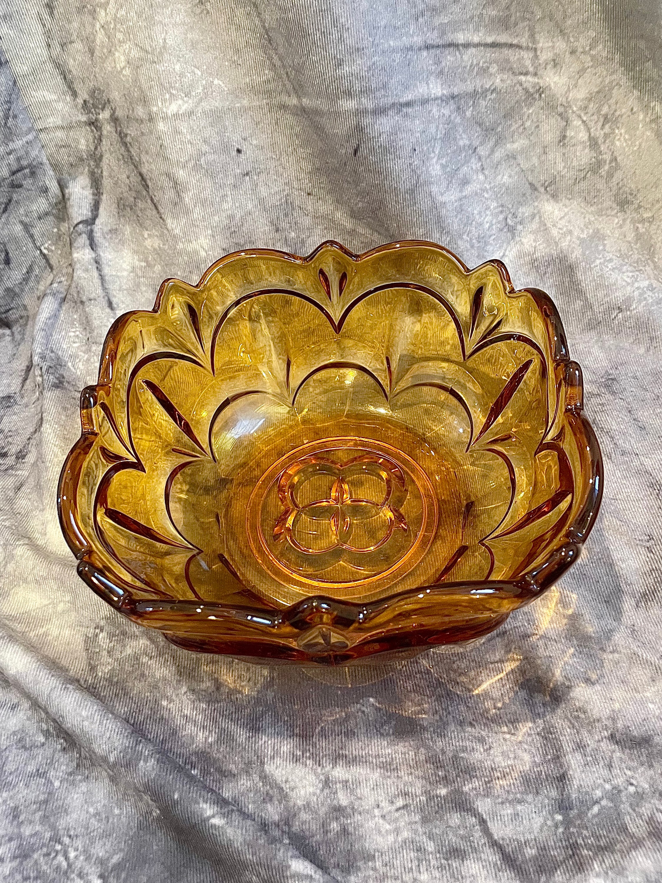 Vintage Classic Amber Coloured Glass Bowl for Antique Glass Collectors ...