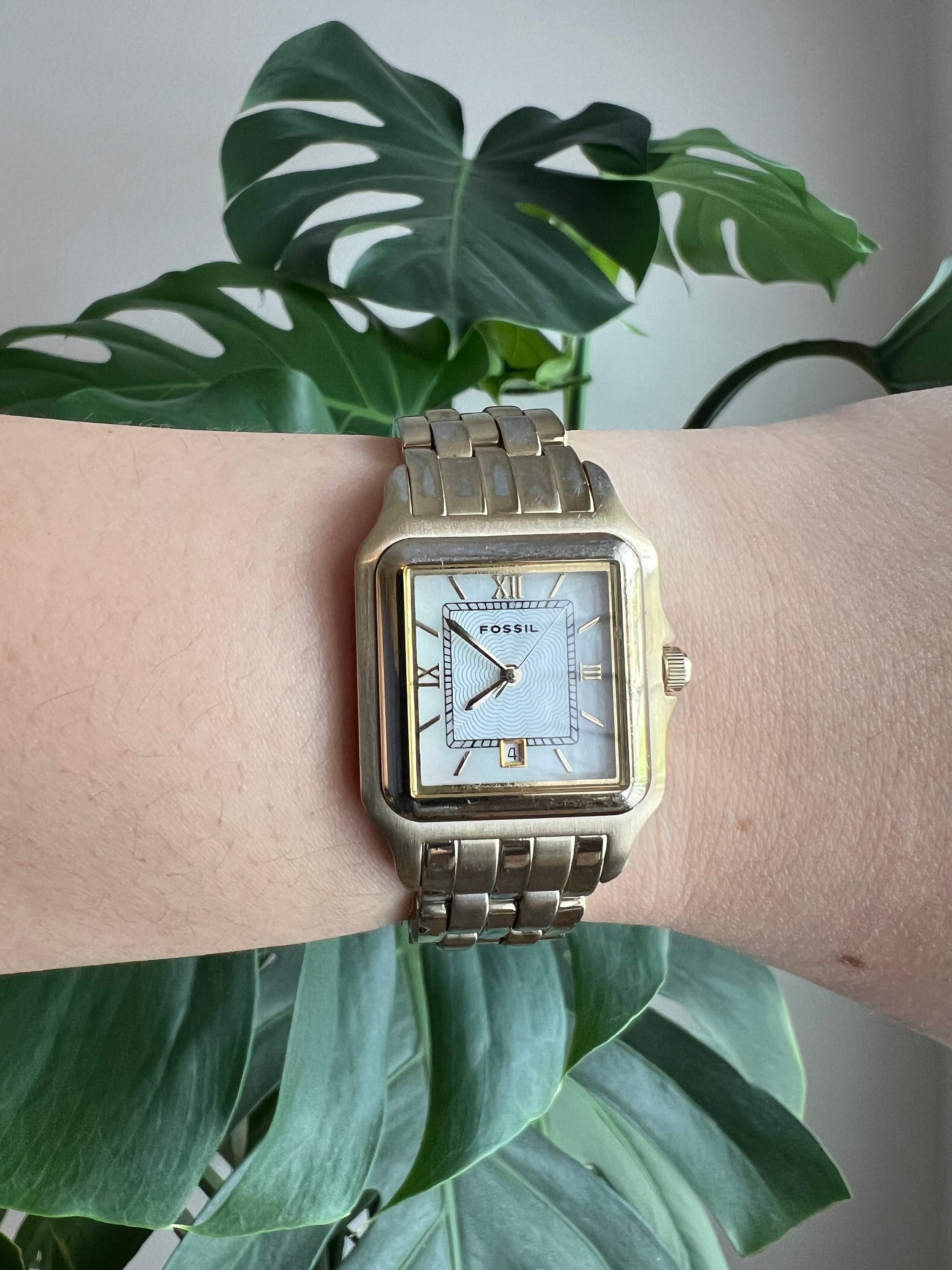 Vintage Fossil Tank Watch Boxy White Dial Gold/silver Tone NON-WORKING ...