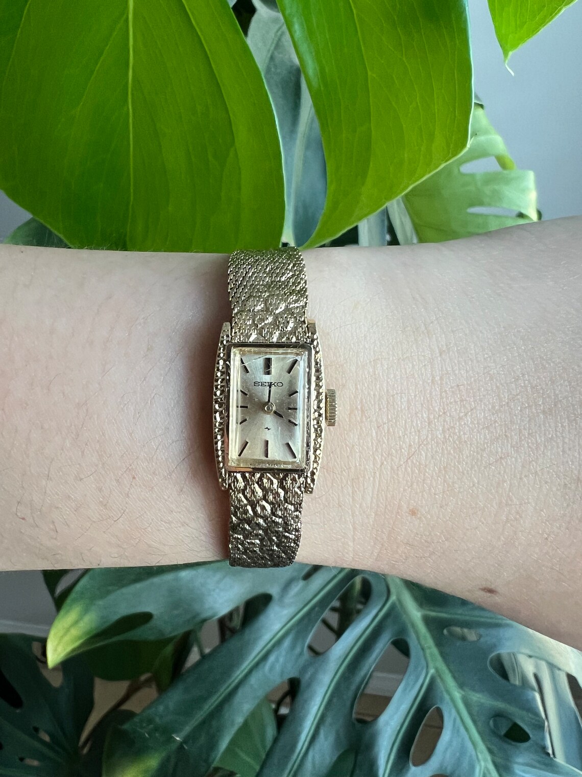 Vintage Seiko Quartz Dainty Watch Gold Rectangle Dial Gold Tone ...