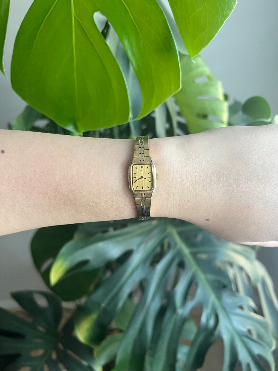 Vintage Seiko Quartz Dainty Watch | Gold Rectangle Dial | Gold Tone - Etsy
