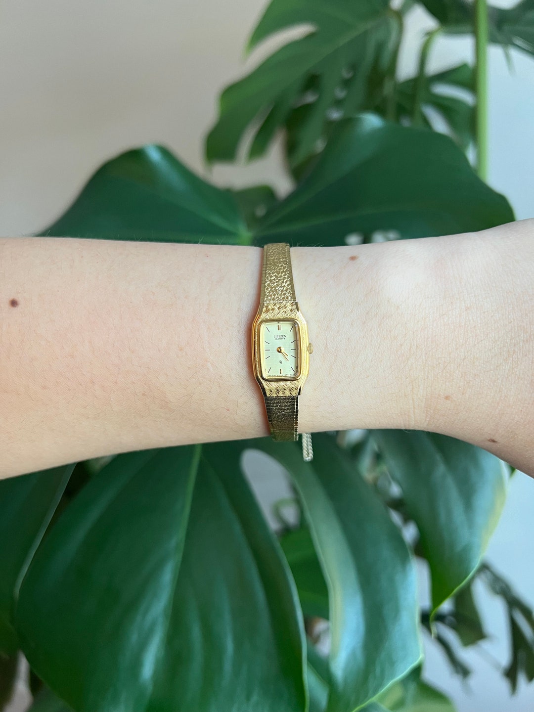 Vintage Citizen Quartz Dainty Women’s Watch | Rectangle Gold Dial ...