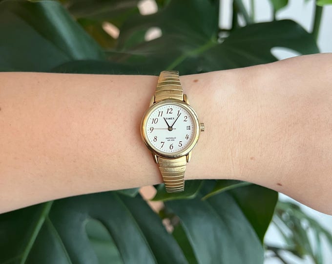Vintage Timex Indiglo Dainty Women’s Watch | Round White Dial ...