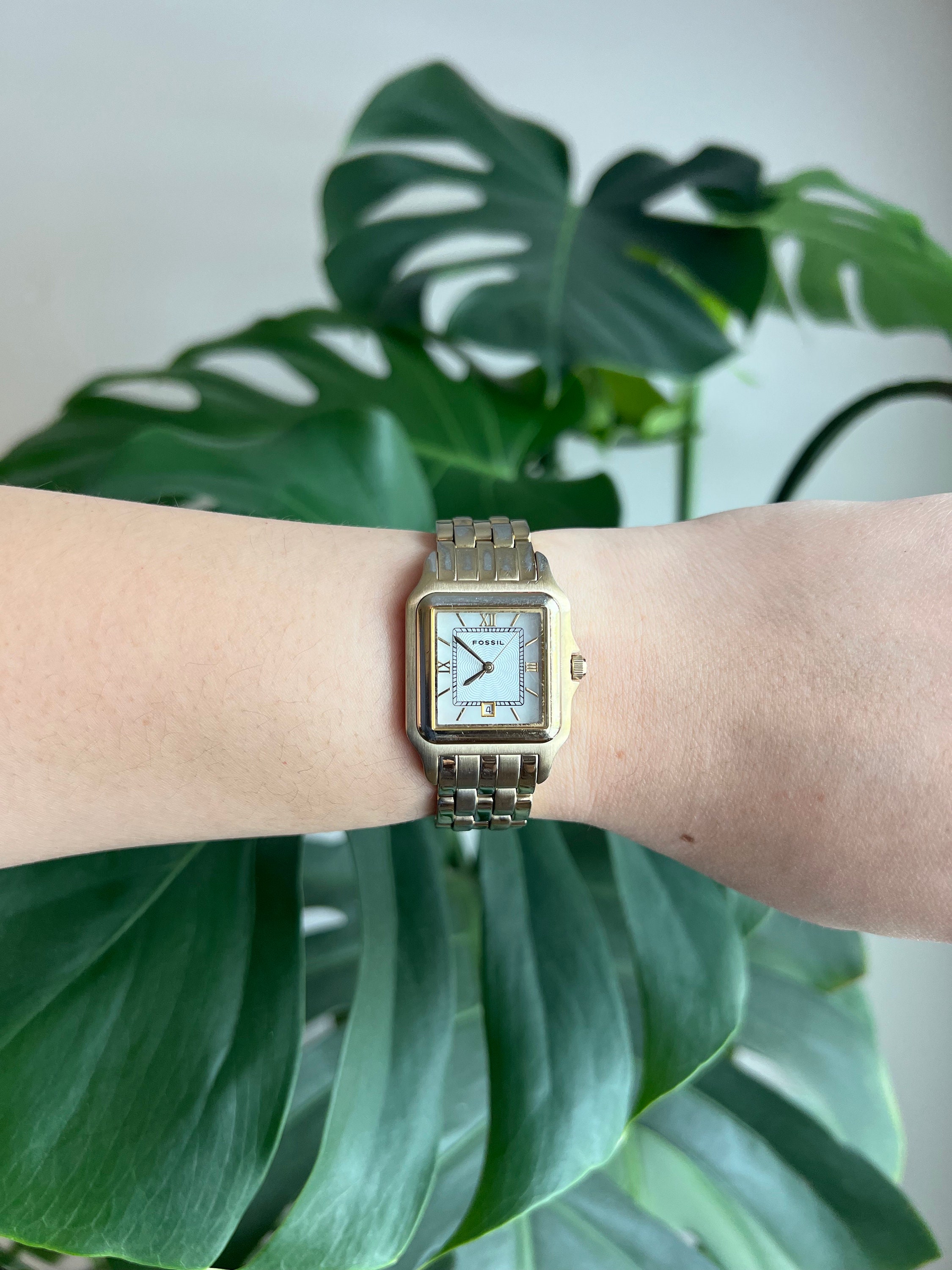 Vintage Fossil Tank Watch Boxy White Dial Gold/silver Tone NON-WORKING ...