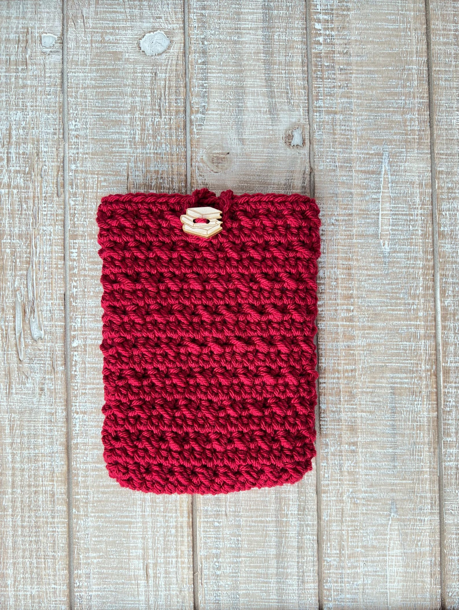 Red Crochet Ereader Sleeve With Wooden Book Button Closure / E-reader Case / Small Book Sleeve ...