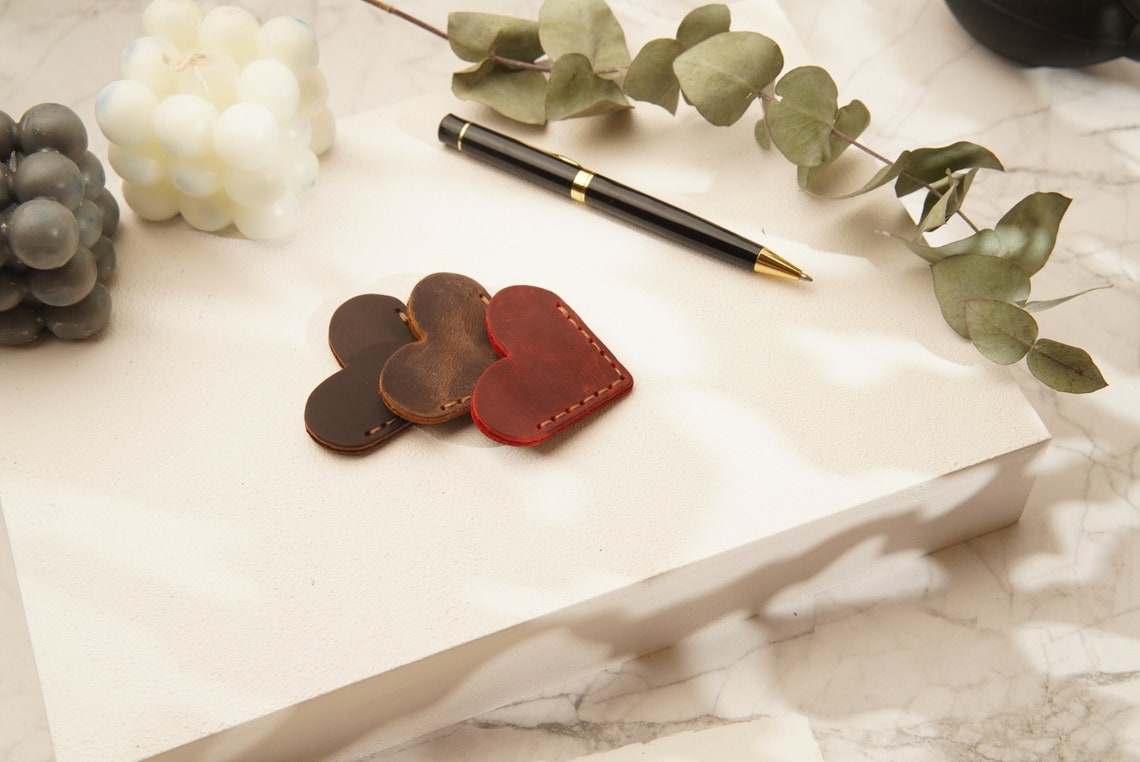 Personalized Premium Leather Heart Bookmarkcustom Bookmark - Etsy