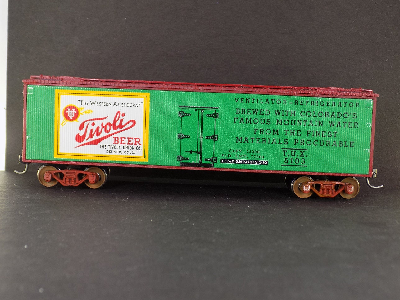 HO Scale wooden cardboard sided boxcar, normal roof, Details in the ...