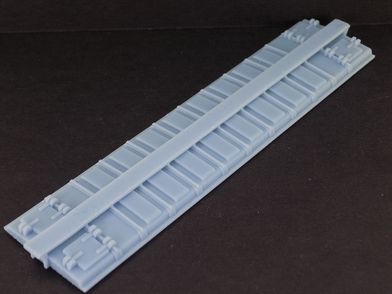 HO Scale Steel Cardboard Sided Boxcar, Ice Hatch Roof, Details in the ...