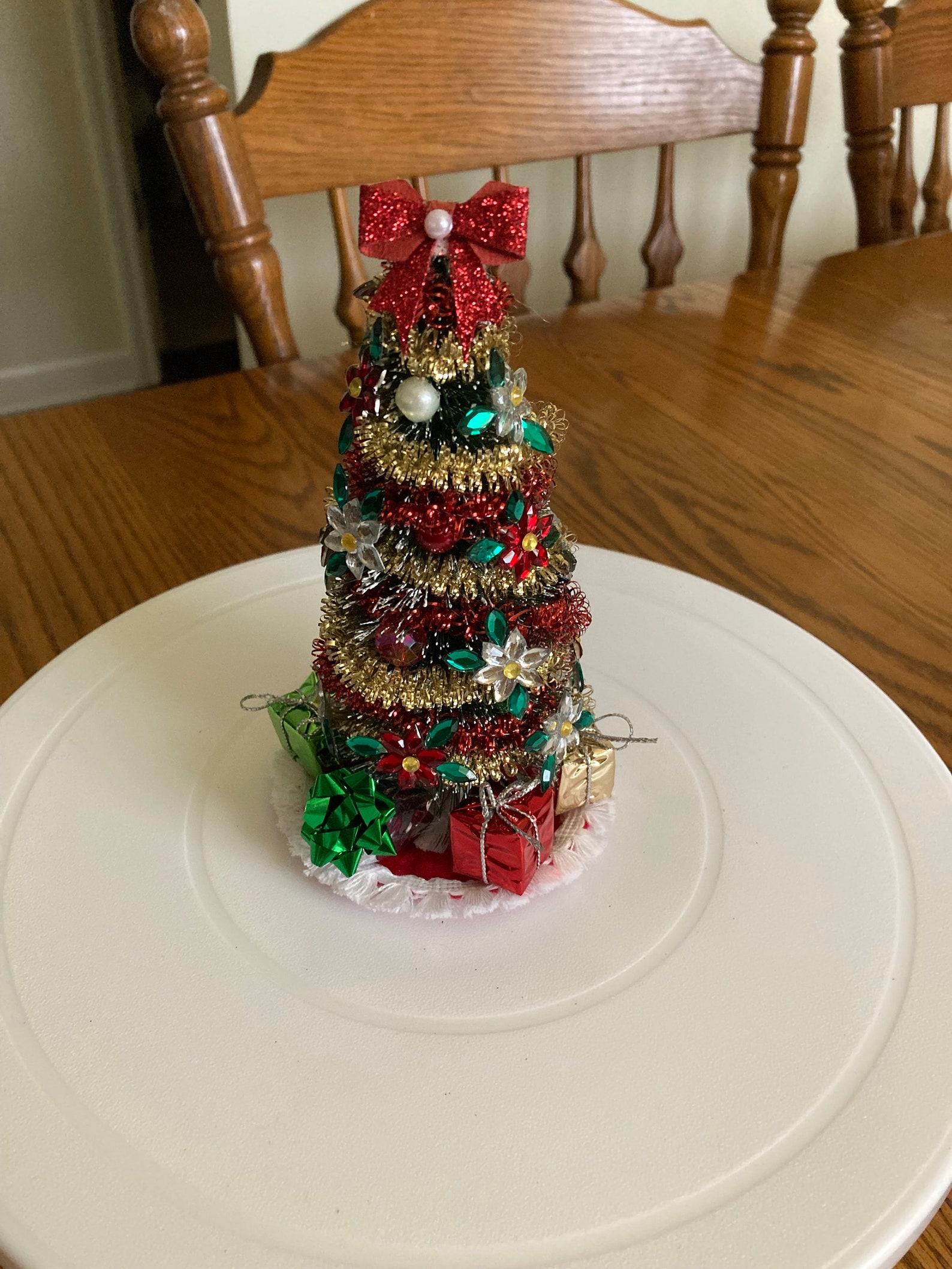 Pretty 1//12th Scale 6 Inch Christmas Tree W/skirt and Even Presents ...