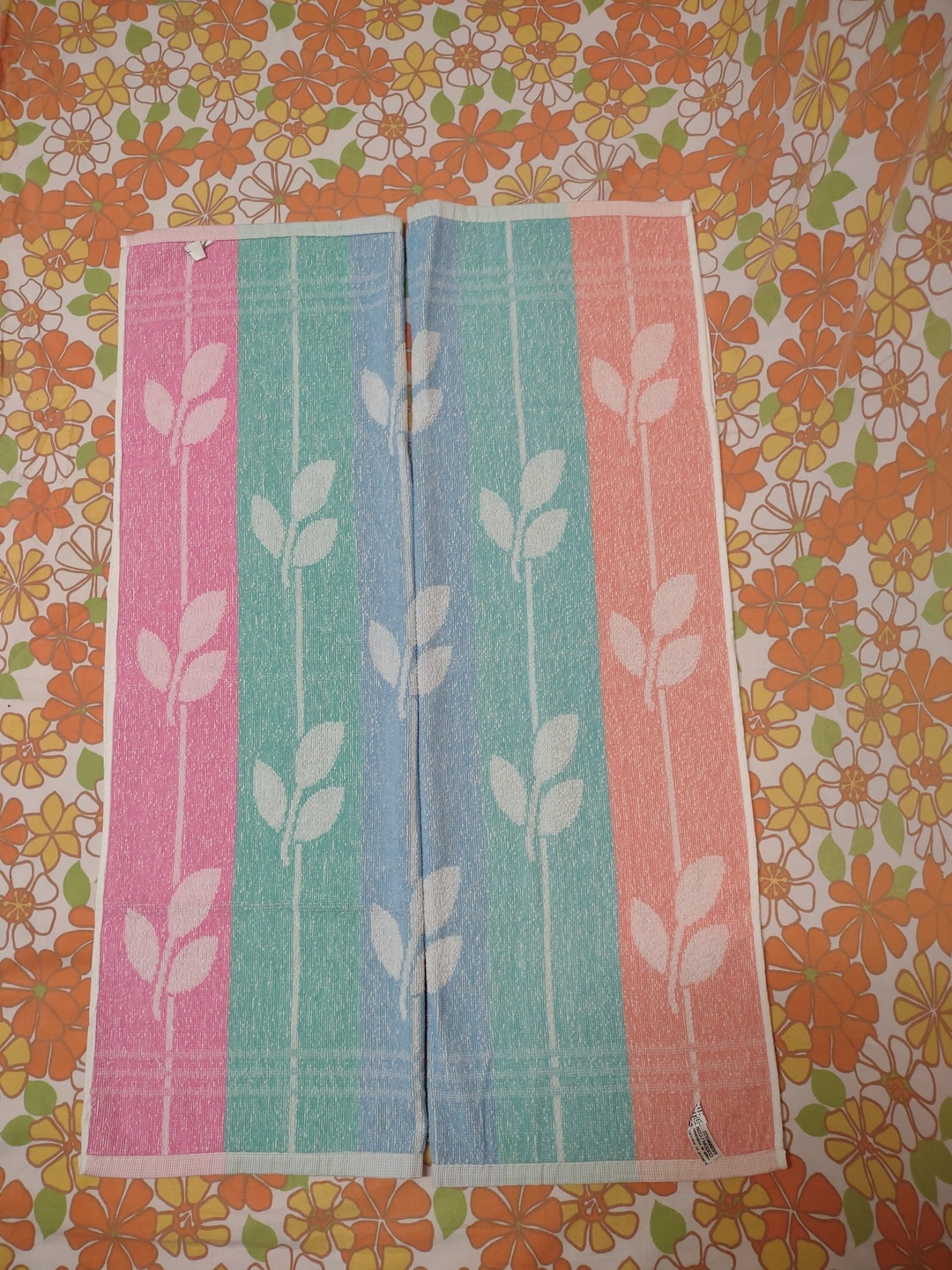 NOS Set of 2 Vintage Towels / Midcentury Towels / Flowerpower Towels ...